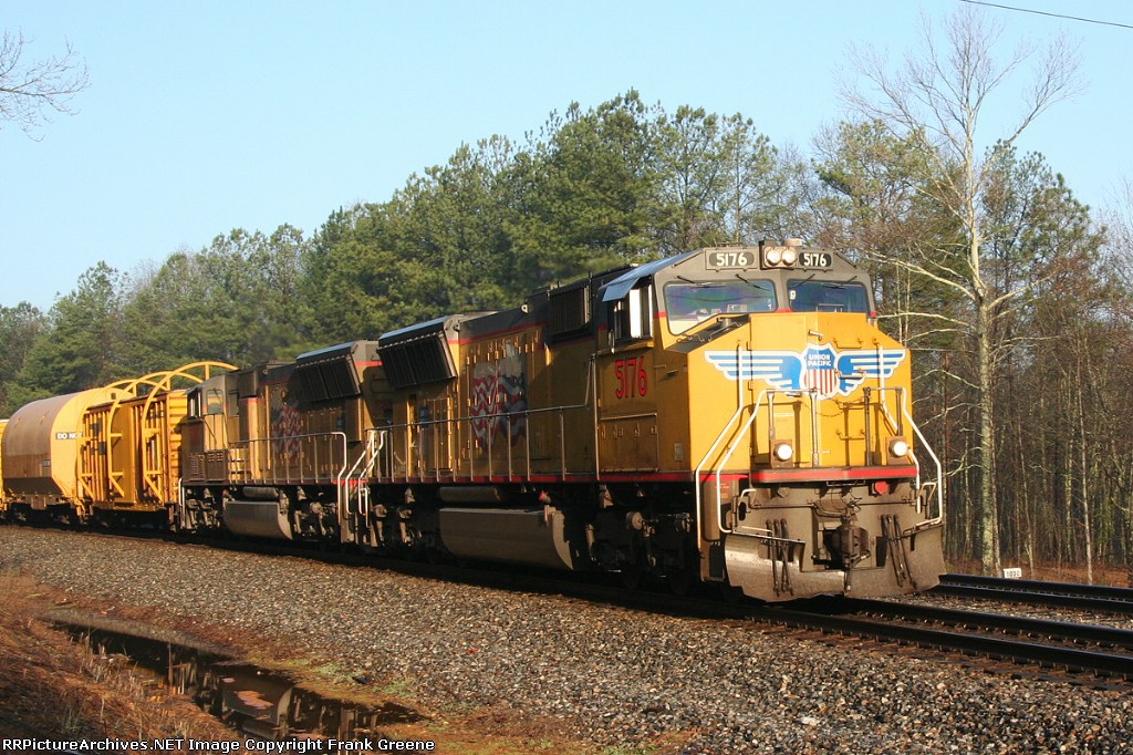 UP 5176 on NS Train O56, NASA rocket motor train